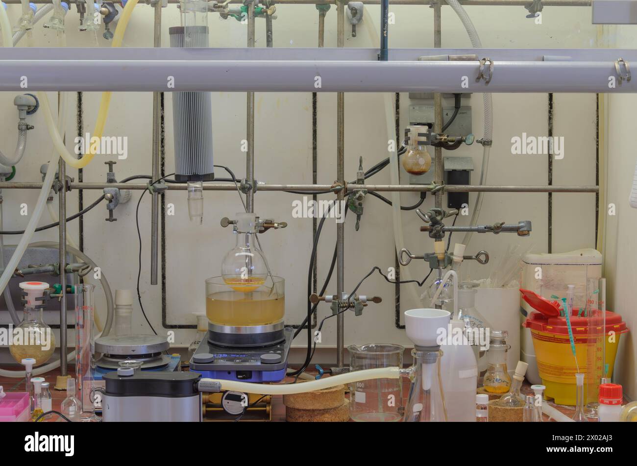 Use of inert gas in a chemical laboratory Stock Photo - Alamy