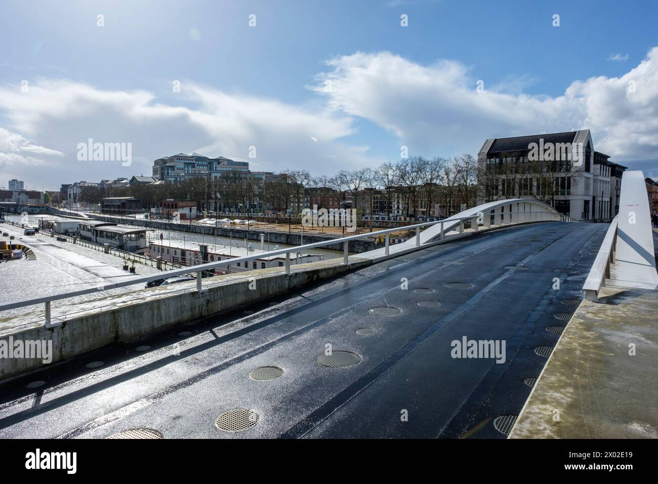 Le pont rue hi-res stock photography and images - Alamy