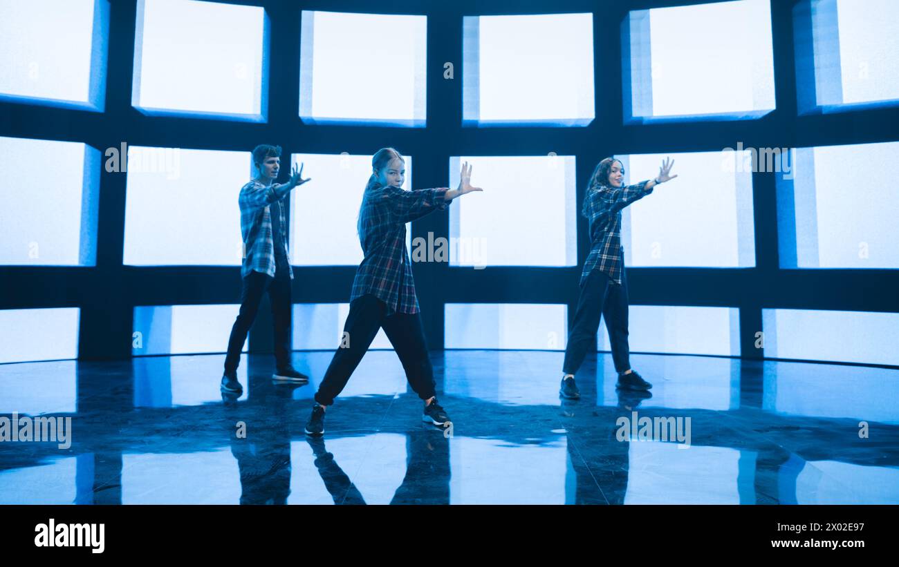 105 bpm hi-res stock photography and images - Alamy