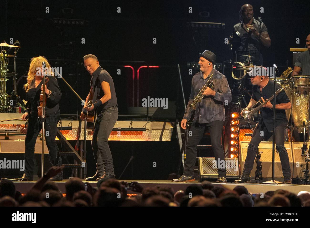Tour bruce springsteen 2024 hi-res stock photography and images - Alamy