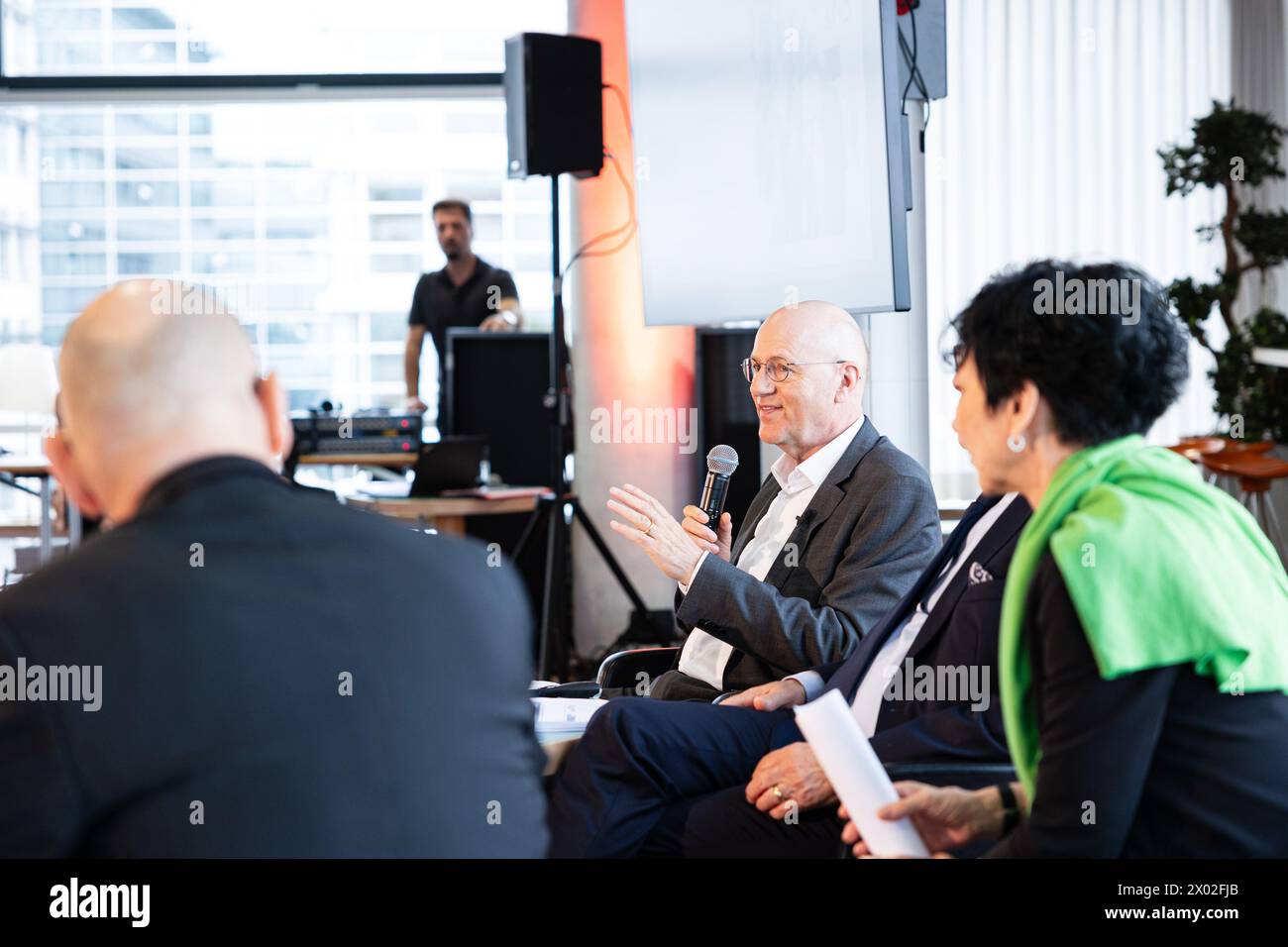 Reinhard Pfeiffer, CEO Messe Munich, Carina Kniep, Divisions ...