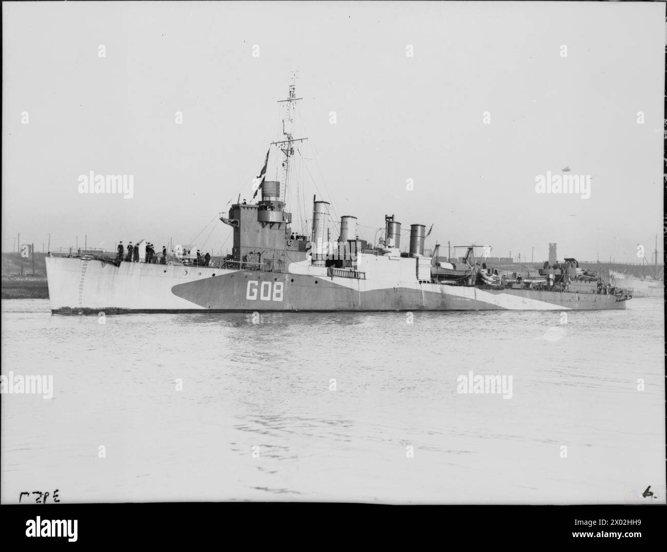HMS NEWARK - Underway NEWARK (ex USS RINGGOLD Stock Photo - Alamy