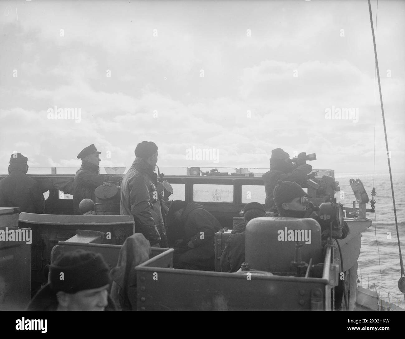 DESTROYER MEN. FEBRUARY 1942, ON BOARD THE TRIBAL CLASS DESTROYER HMS ...