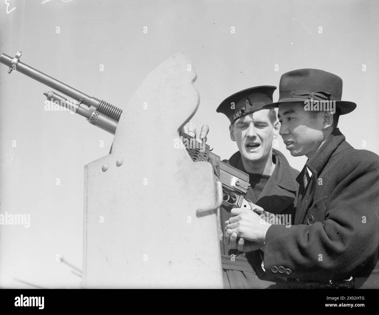 GUNNERY SCHOOL FOR INTER-ALLIED MERCHANT SEAMEN. 1 AND 2 APRIL 1942 ...