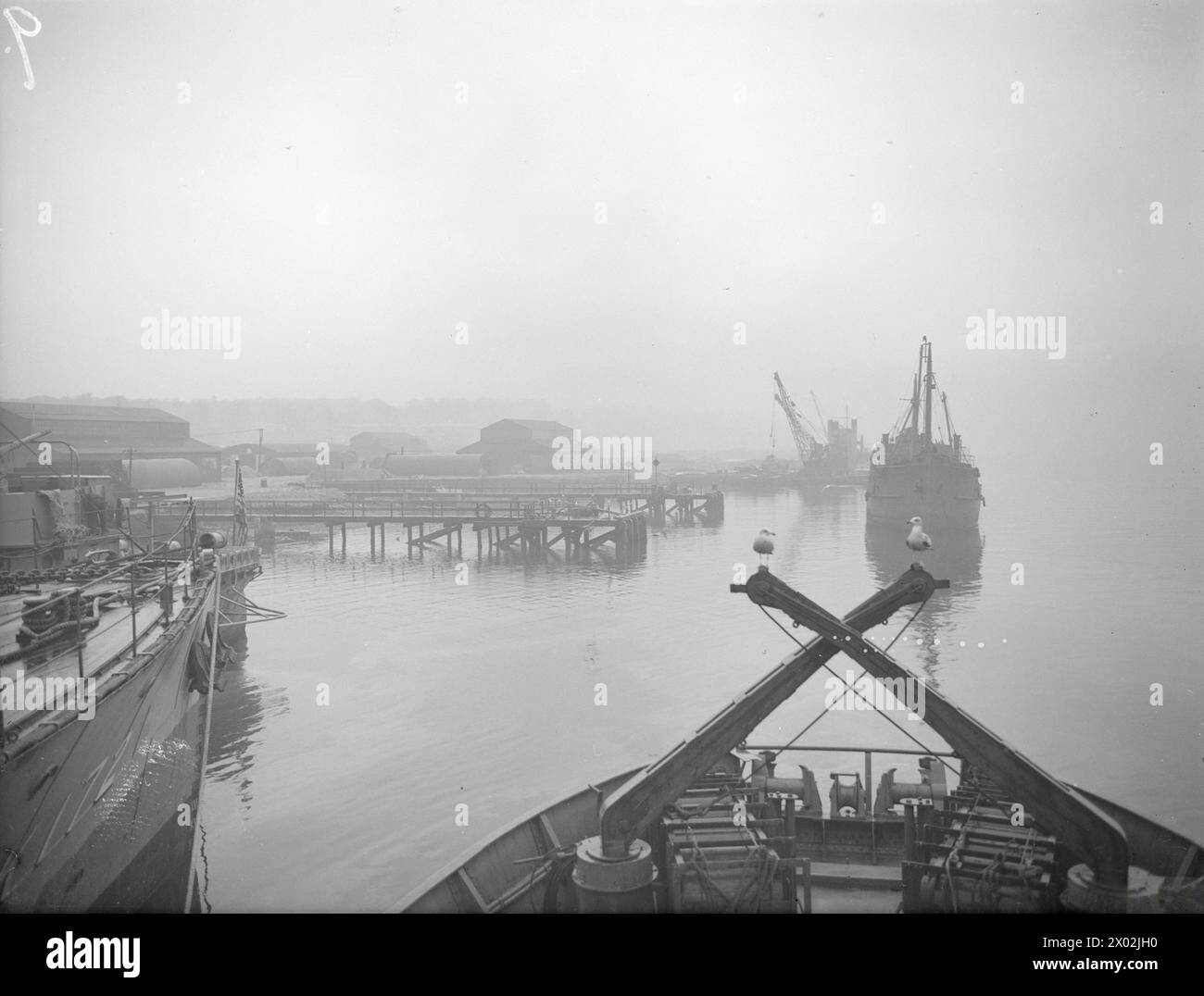 Londonderry port and harbour hi-res stock photography and images - Alamy