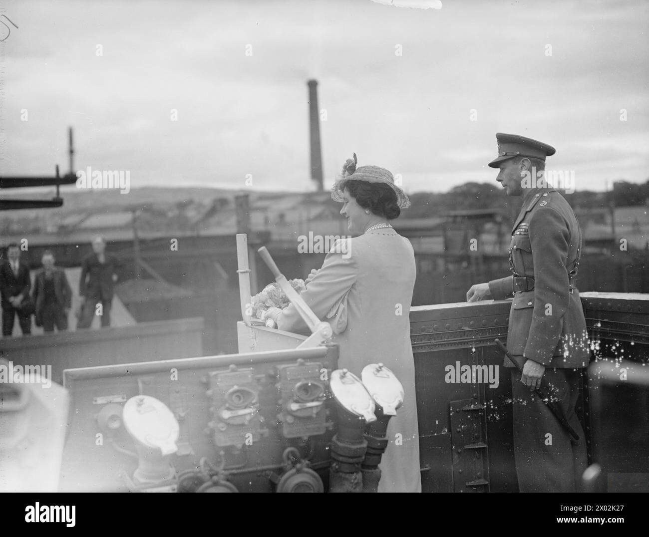 KING AND QUEEN VISIT NAVAL BASE AT LARNE, NORTHERN IRELAND. 26 JUNE ...