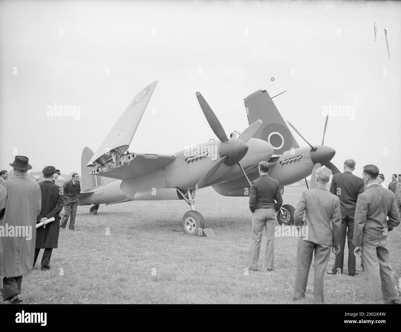 NEW FLEET AIR ARM PLANES. 2 OCTOBER 1945, HESTON AERODROME. - The de ...