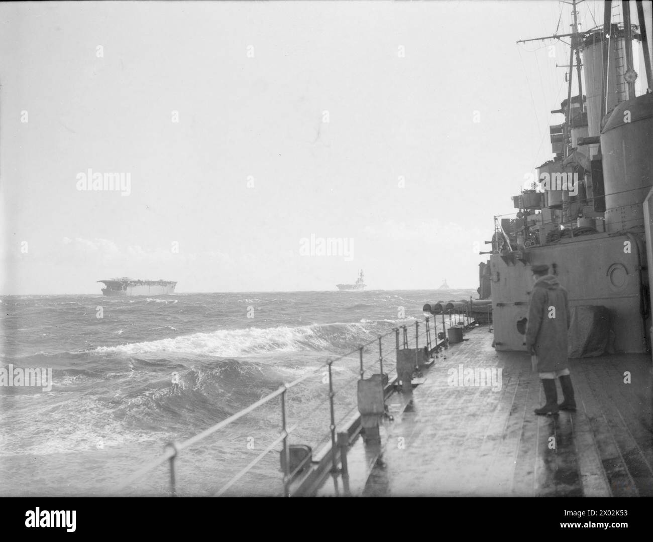BRITISH AIRCRAFT CARRIERS CONVEY SPITFIRES PART WAY TO MALTA. 7 MARCH ...