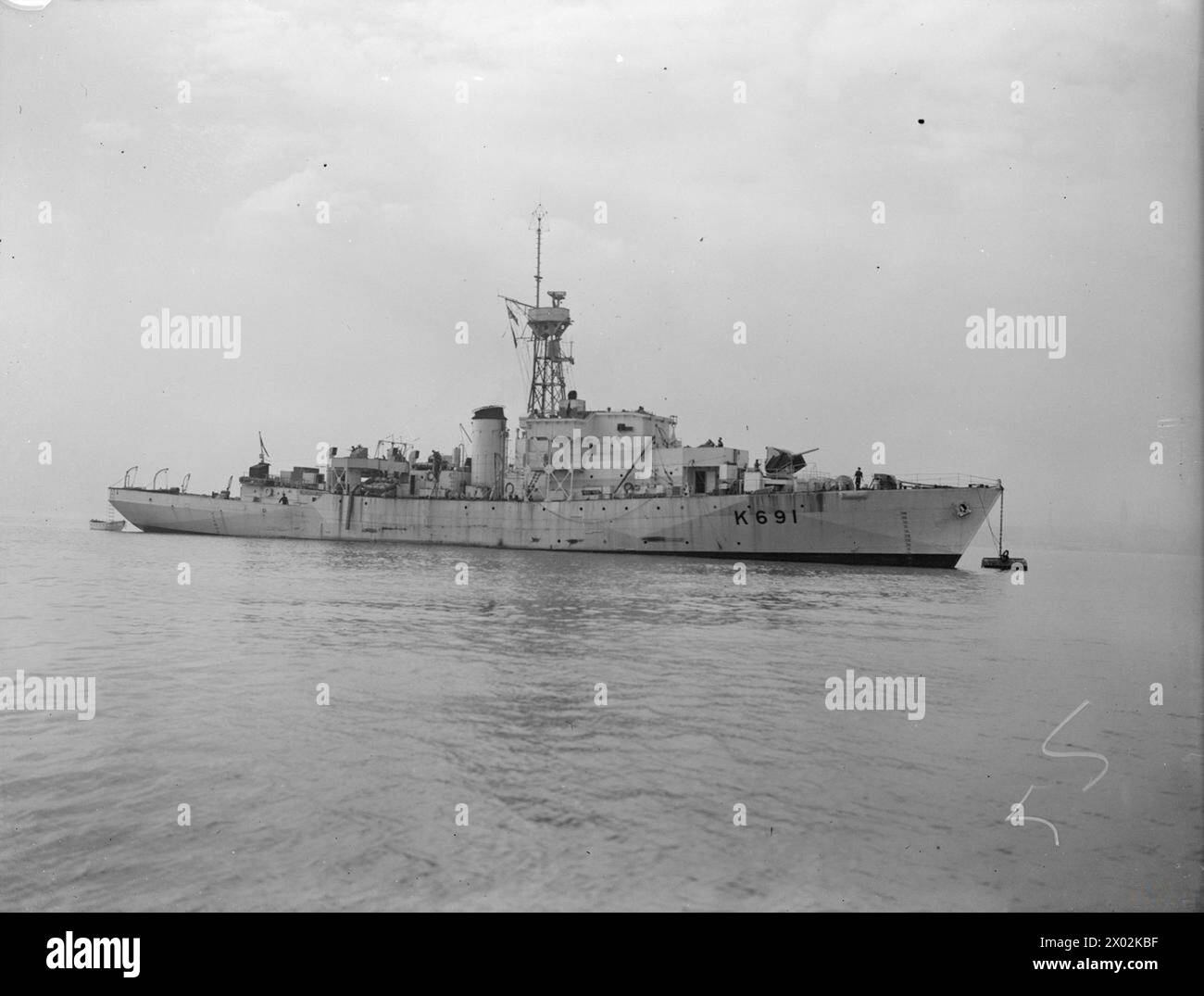 HMS LANCASTER CASTLE, CASTLE CLASS CORVETTE. 21 SEPTEMBER 1944 ...