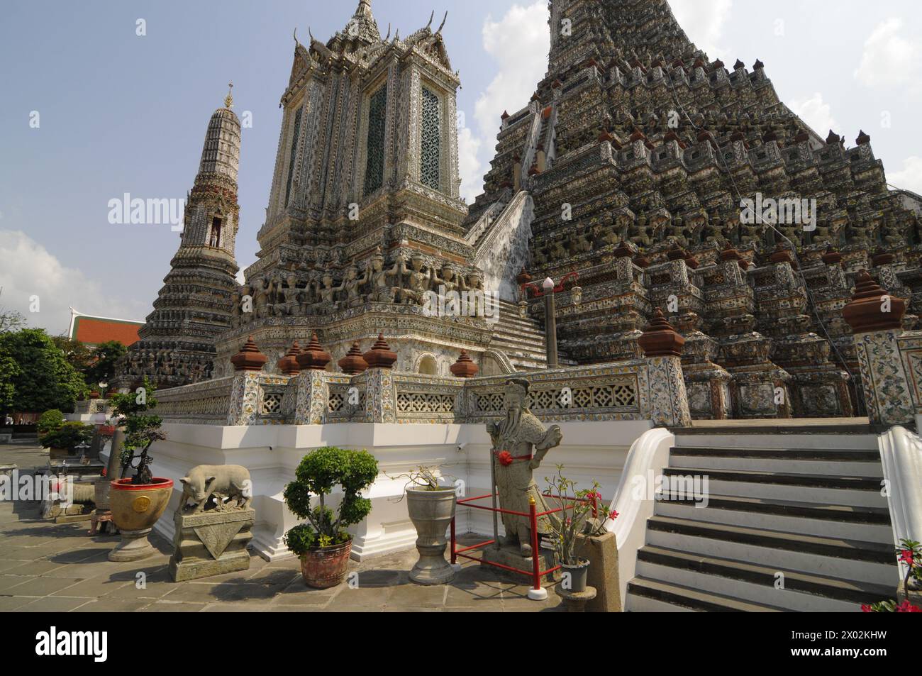 Wat Arun Ratchawararam Ratchawaramahawihan (Wat Arun) (Temple of Dawn ...