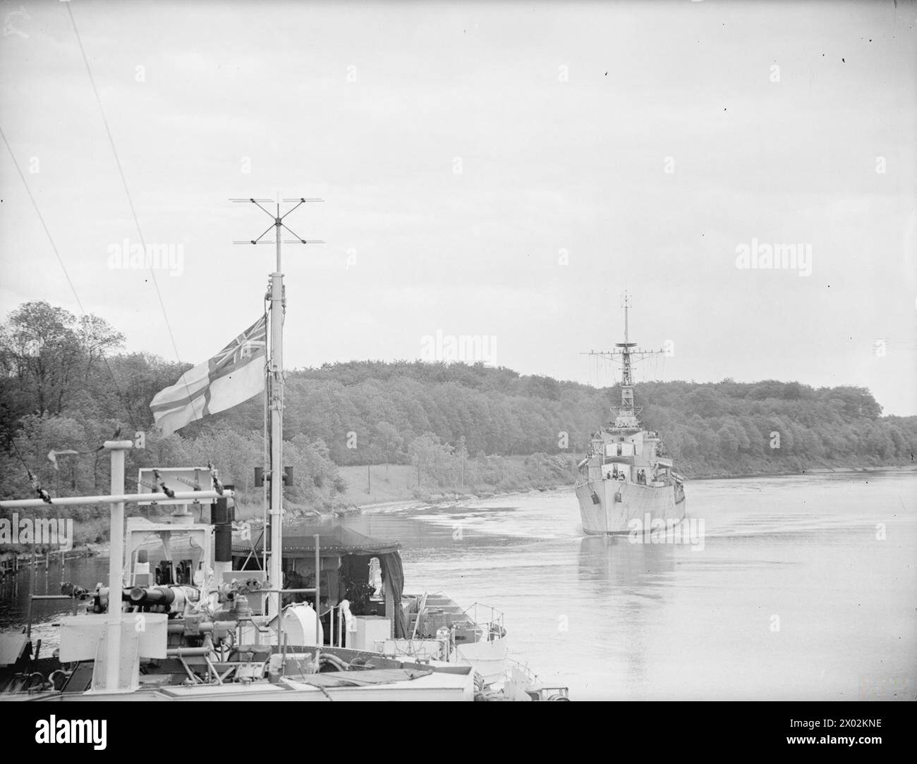 ROAD BACK FROM KIEL. MAY 1945, ON BOARD THE DESTROYER HMS ZEALOUS, AS ...
