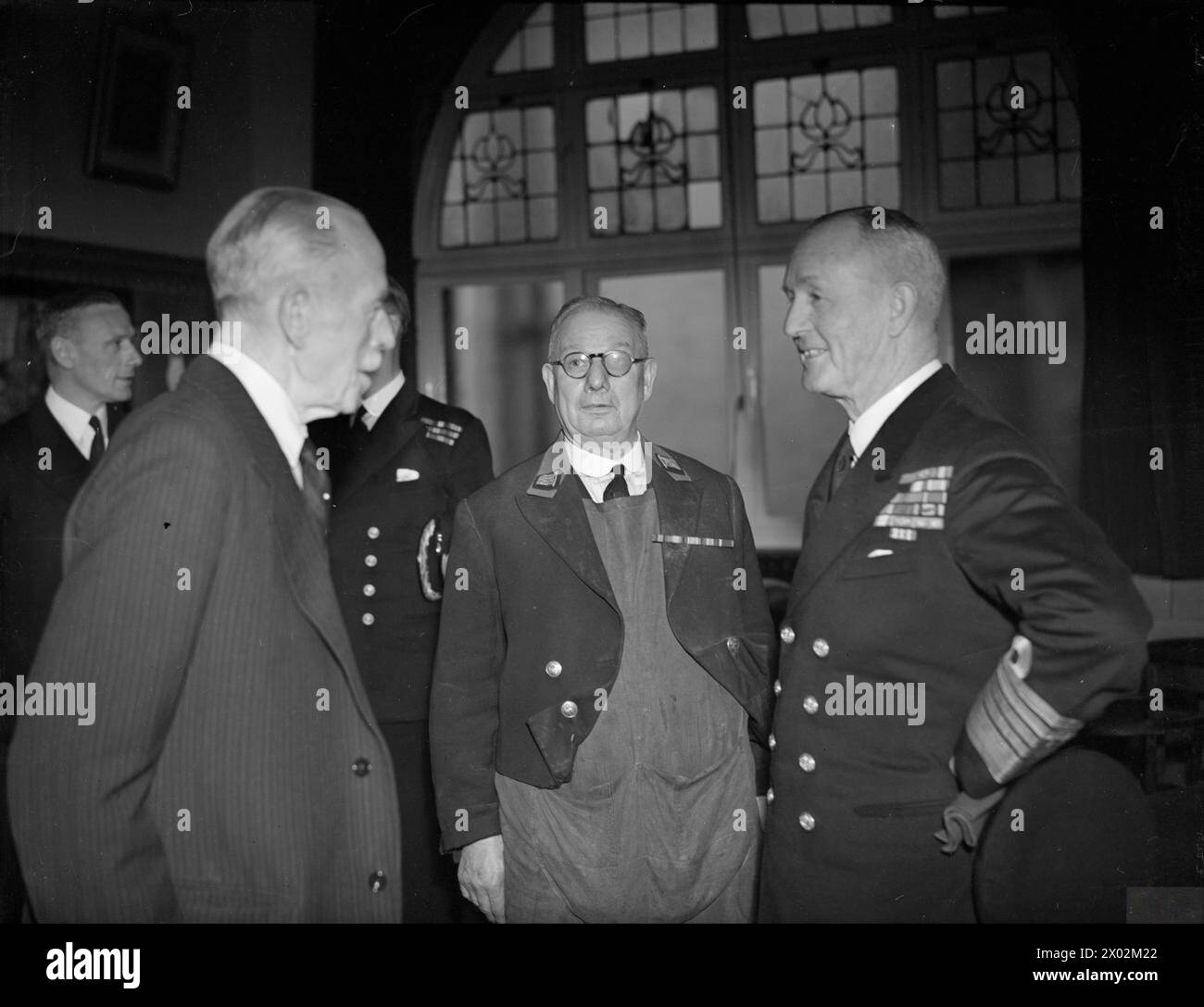 FIRST SEA LORD VISITS SERVICES CLUB. 26 APRIL 1944, UNION JACK CLUB ...