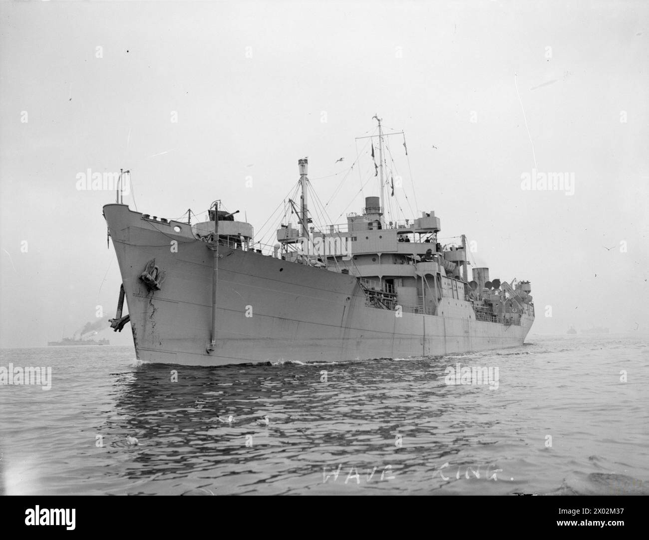 THE ROYAL FLEET AUXILIARY TANKER, WAVE KING. 3 AUGUST 1944, GREENOCK ...