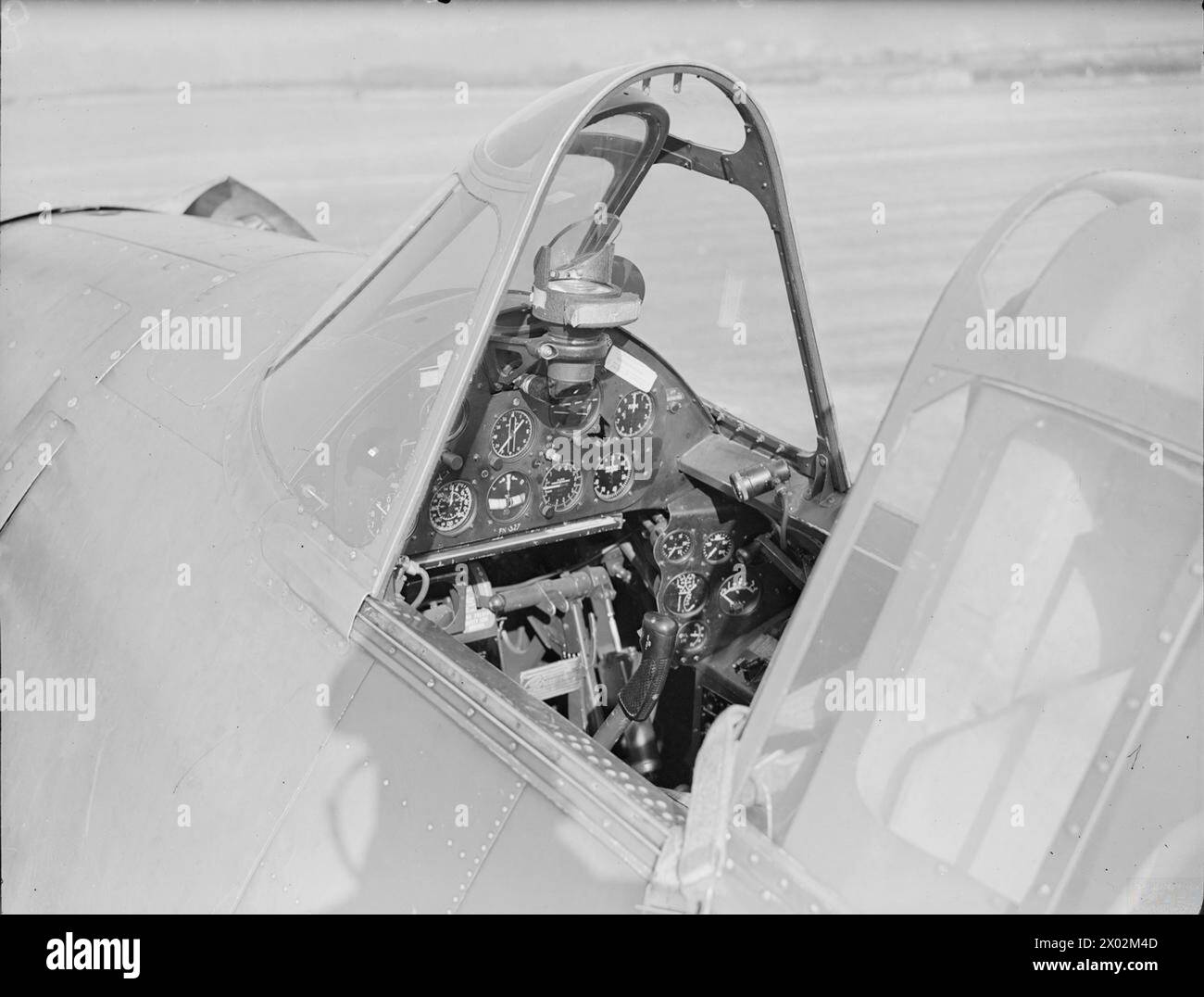 US BUILT "HELLCAT". THE US NAVY'S LATEST FLEET FIGHTER IS NOW BEING ...