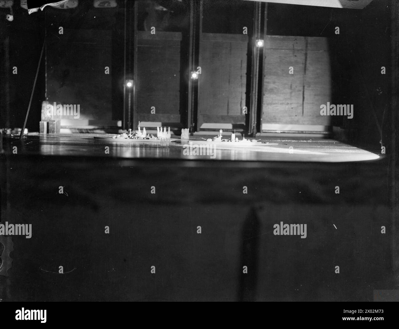 DESTROYERMEN OF THE ROYAL NAVY TRAIN IN MODERN SCHOOL SHIP. SEPTEMBER ...