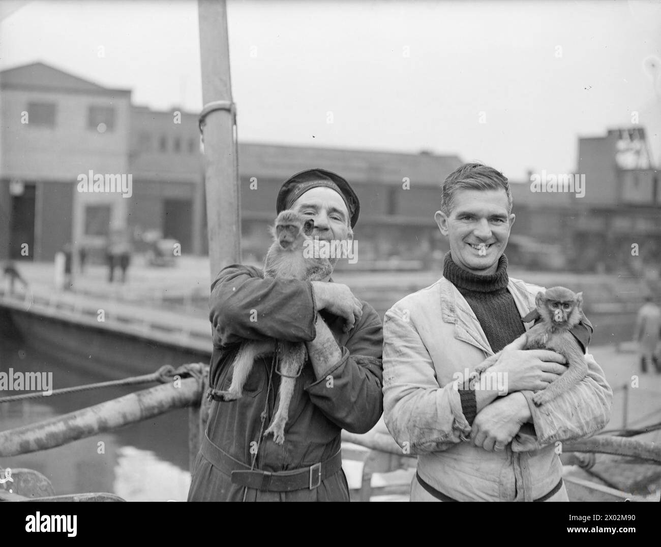 VETERAN SEAMAN OF HMS WITCH. 13 OCTOBER 1943, LONDON DOCKS. THE 18 YEAR ...