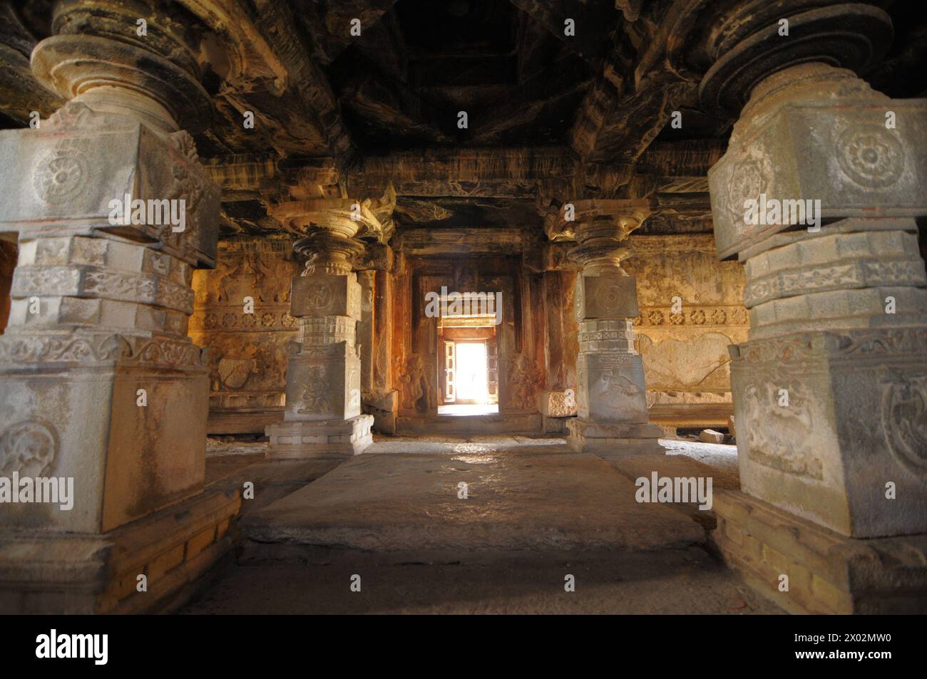 Inside the temple hi-res stock photography and images - Alamy