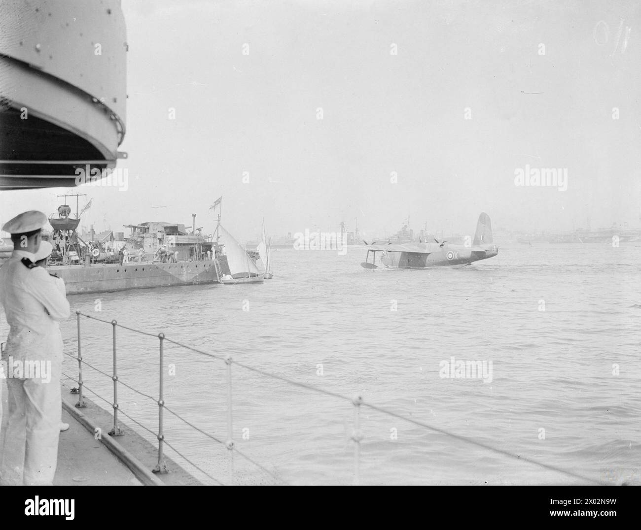 ON BOARD THE DESTROYER HMS KELVIN. JUNE 1941, IN HARBOUR. - An RAF ...