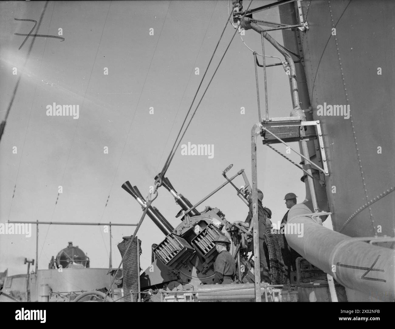 AT SEA IN A DESTROYER. 1940, ON BOARD THE BRITISH DESTROYER HMS JAVELIN ...