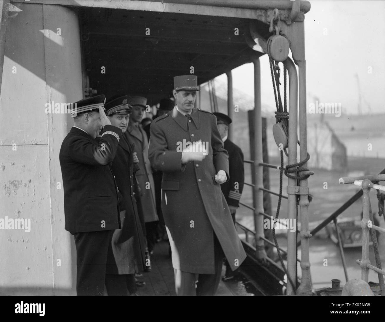VISIT OF GENERAL DE GAULLE TO FREE FRENCH MERCHANT SHIPS. 9 JANUARY ...