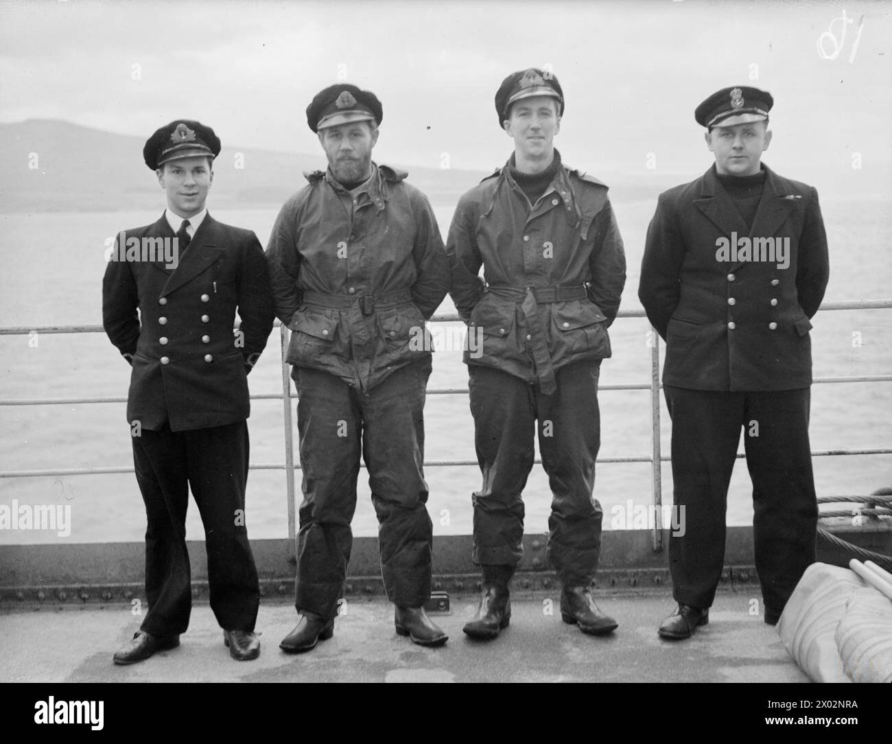 MIDGET SUBMARINES. 17 AND 18 DECEMBER 1944, ROSYTHESAY BAY. MIDGET ...