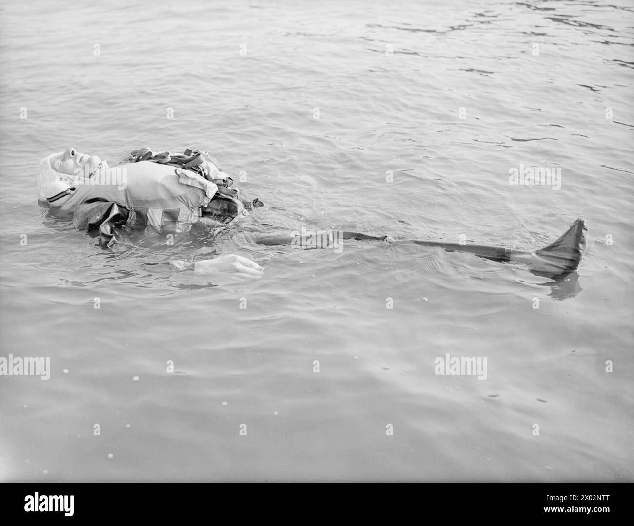 NAVAL IMMERSION SUIT. 15 MARCH 1945, ROYAL NAVY SCHOOL OF AIR MEDICINE ...