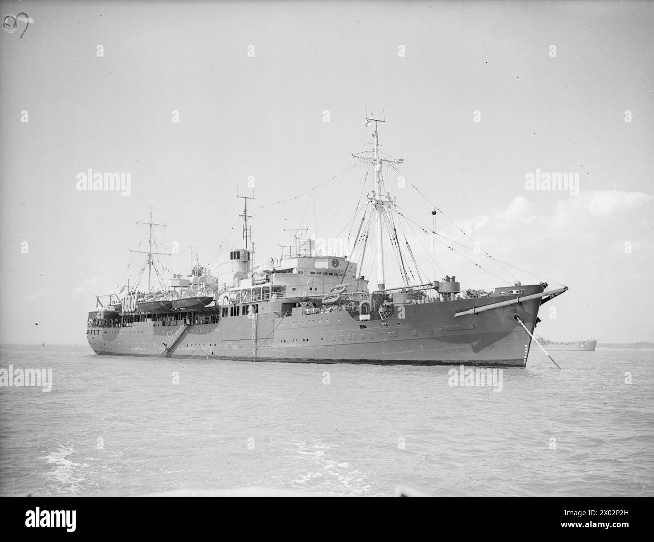 THE KING WITH THE INVASION FLEET. 24 MAY 1944, HMS BULOLO, AT BEAULIEU ...