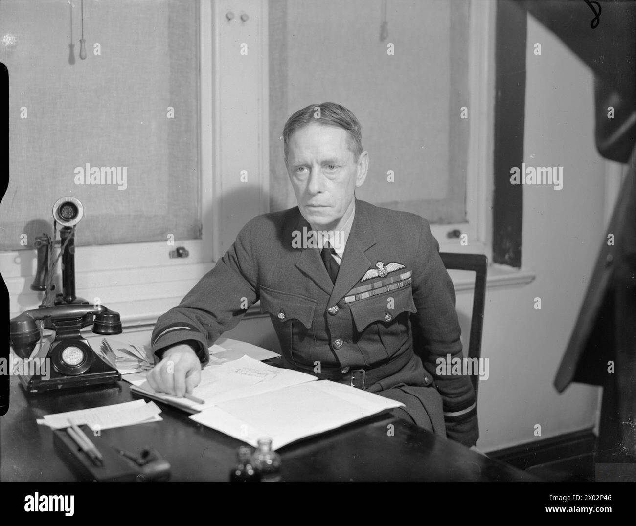 ROYAL AIR FORCE: THE AIR TRAINING CORPS, 1941-1945. - Air Commodore J A ...