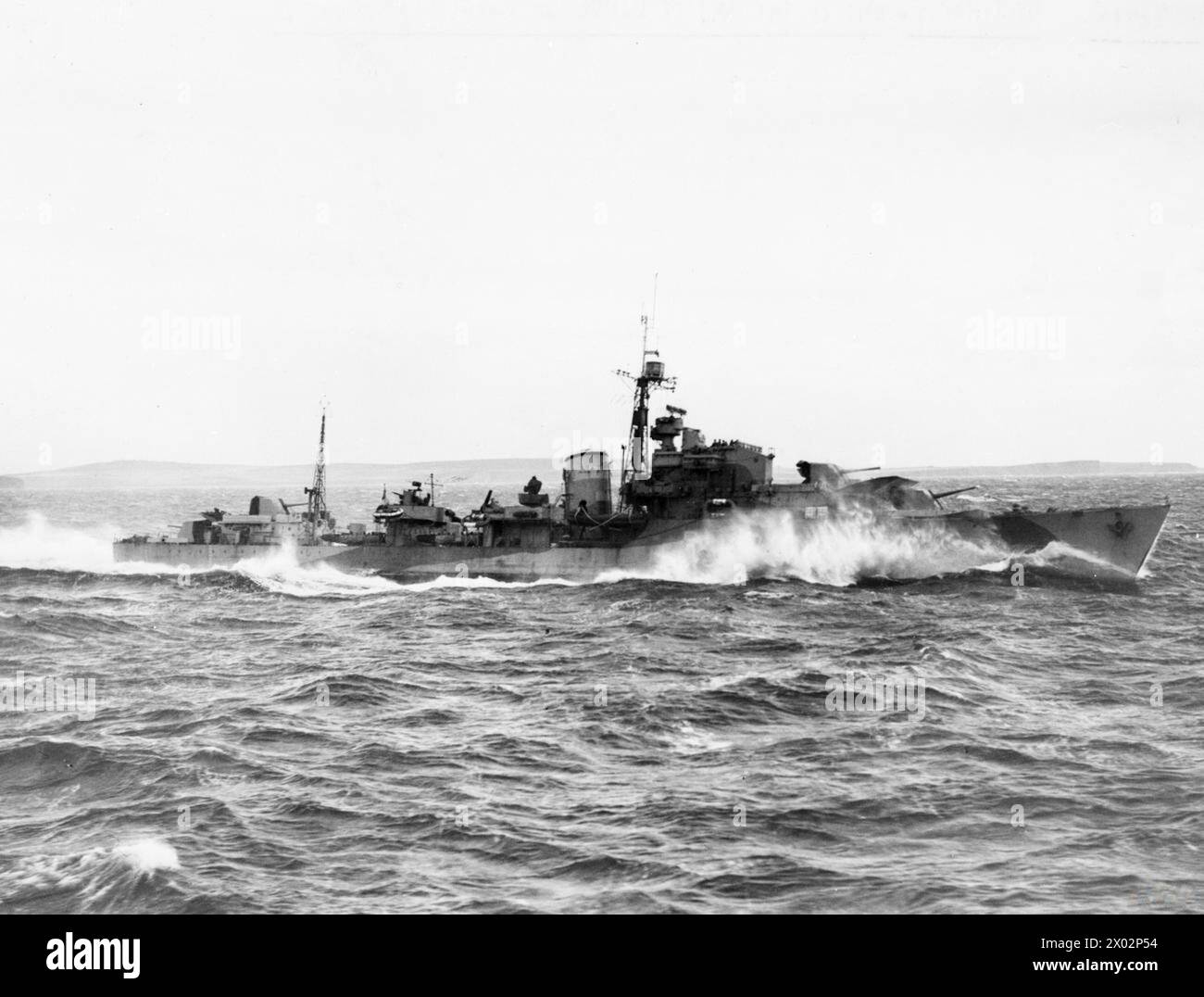 BRITAIN'S LATEST U-BOAT HUNTERS, NEW CLASS OF DESTROYER ON THE WARPATH ...