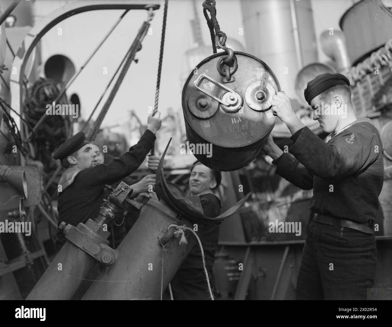 CORVETTE MANNED BY NORWEGIANS. 22 DECEMBER 1941, ON BOARD HMS ROSE, AT ...