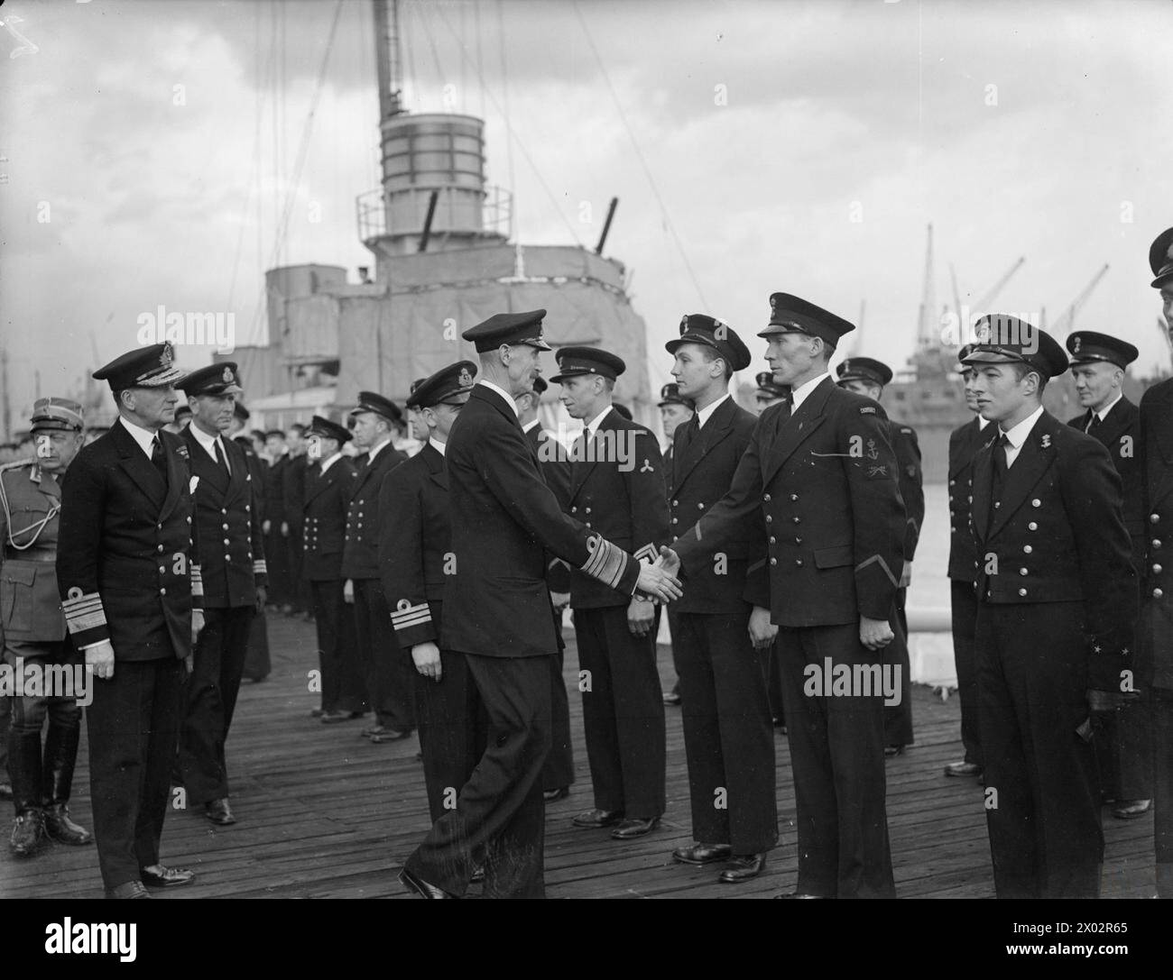 KING HAAKON INSPECTS NORWEGIAN SHIPS AND CREWS AT LIVERPOOL. 9 APRIL ...