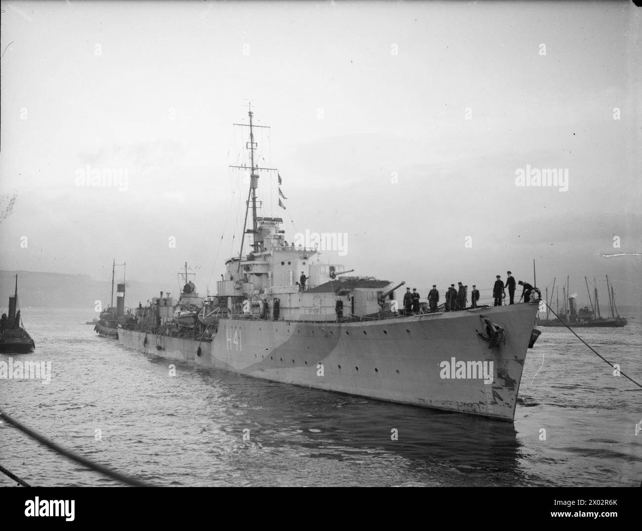HMS REDOUBT. 14 DECEMBER 1942, GREENOCK. - HMS REDOUBT, Rotheram class ...