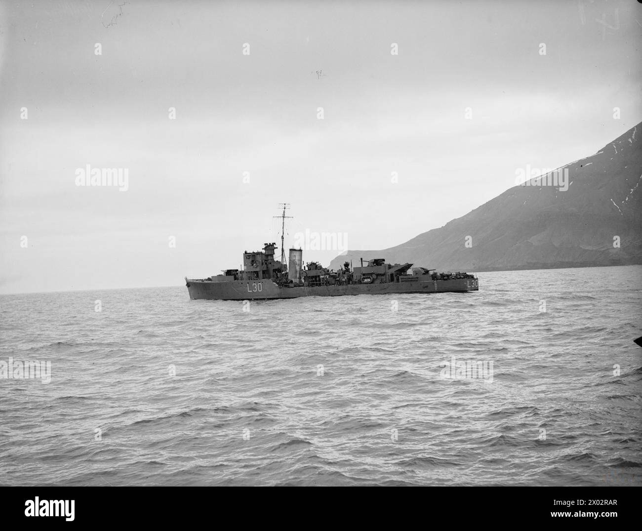 HMS BLANKNEY, BRITISH HUNT CLASS DESTROYER. 3 MAY 1942, ON BOARD HMS ...