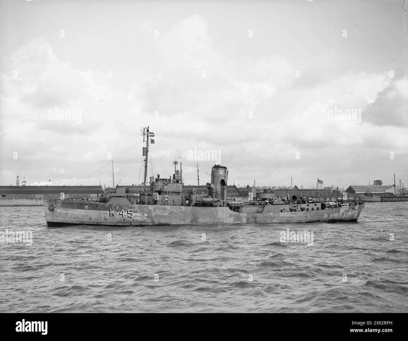 HMS CONVOLVULUS, BRITISH FLOWER CLASS CORVETTE. SEPTEMBER 1941. Royal ...