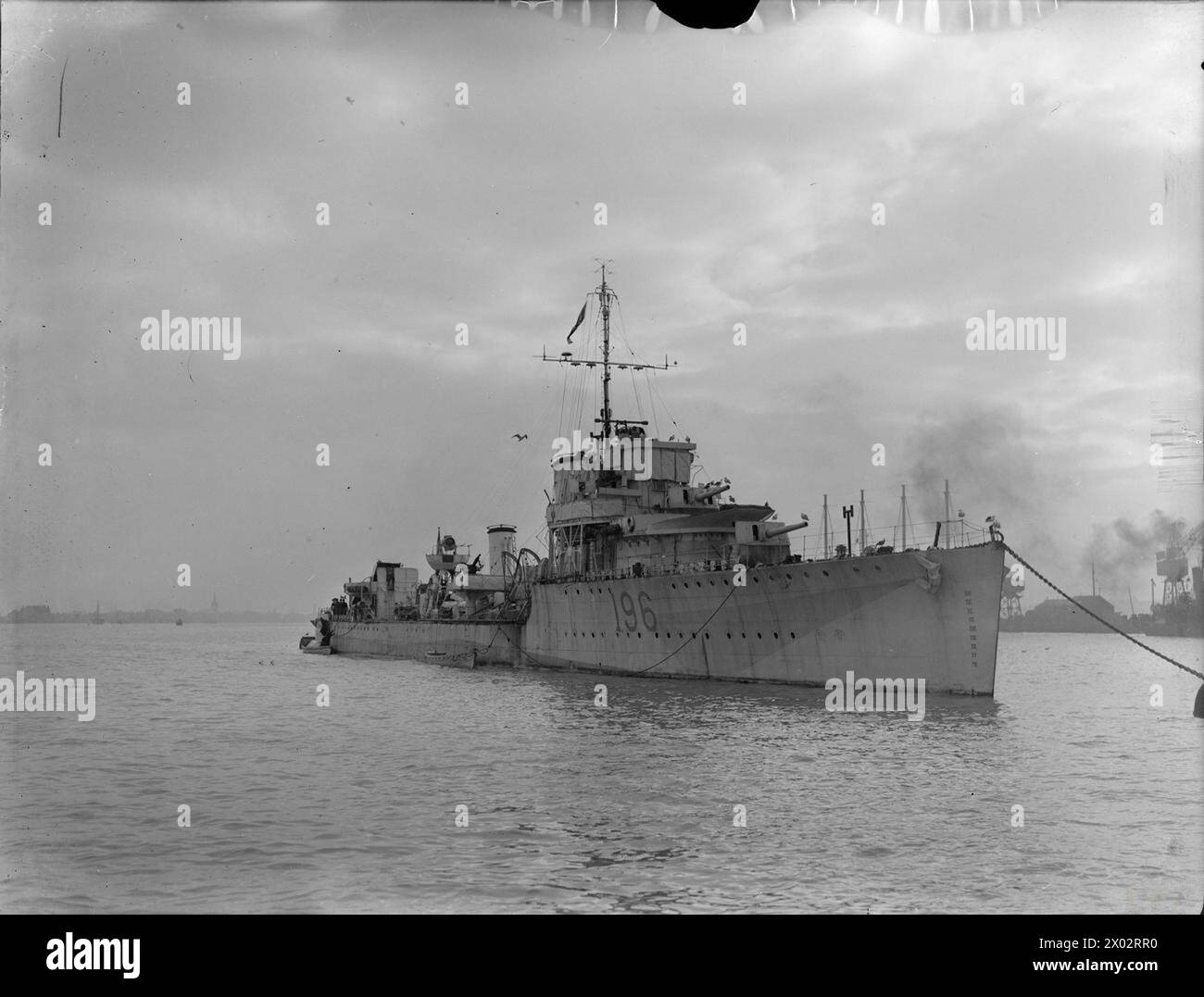 HMS WORCESTER, HUNT CLASS DESTROYER. 7 DECEMBER 1942, HARWICH ...