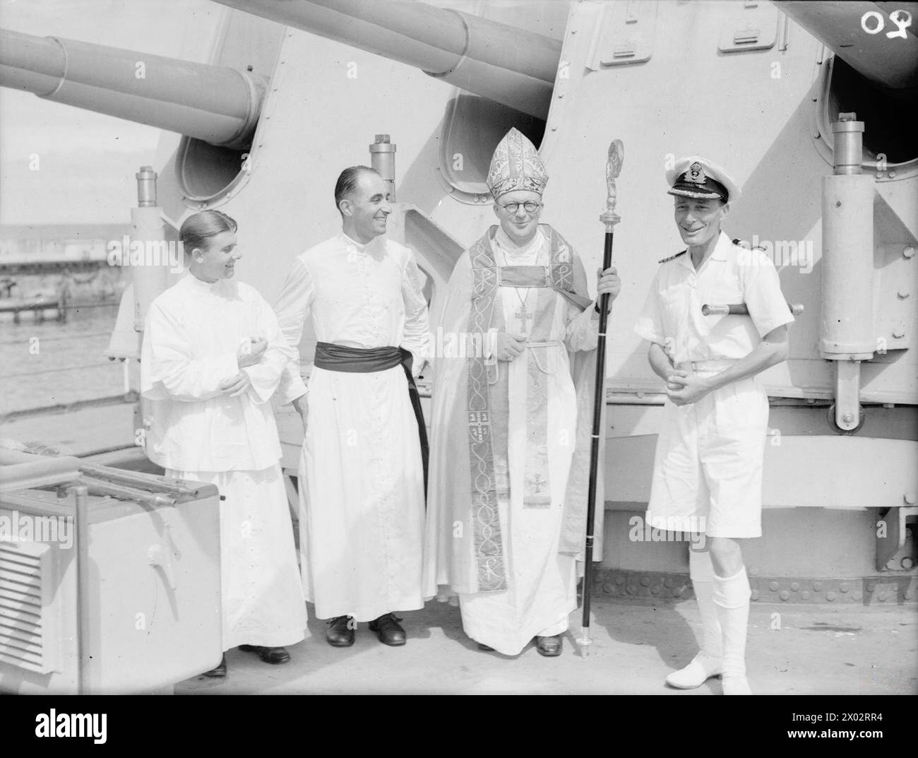 HMS CEYLON VISITS COLOMBO. 5 JANUARY 1944, THE VISIT OF THE COLONY ...