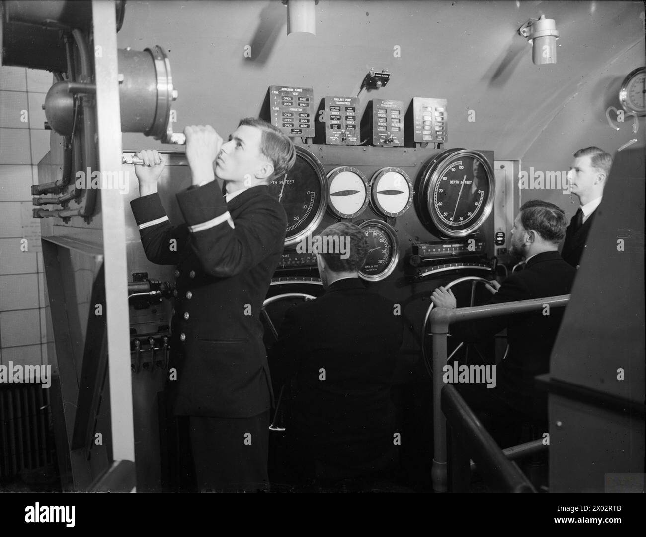 THE ASKNIA - US DEVICE USED TO TRAIN BRITISH SUBMARINE CREWS. 16 AND 17 ...