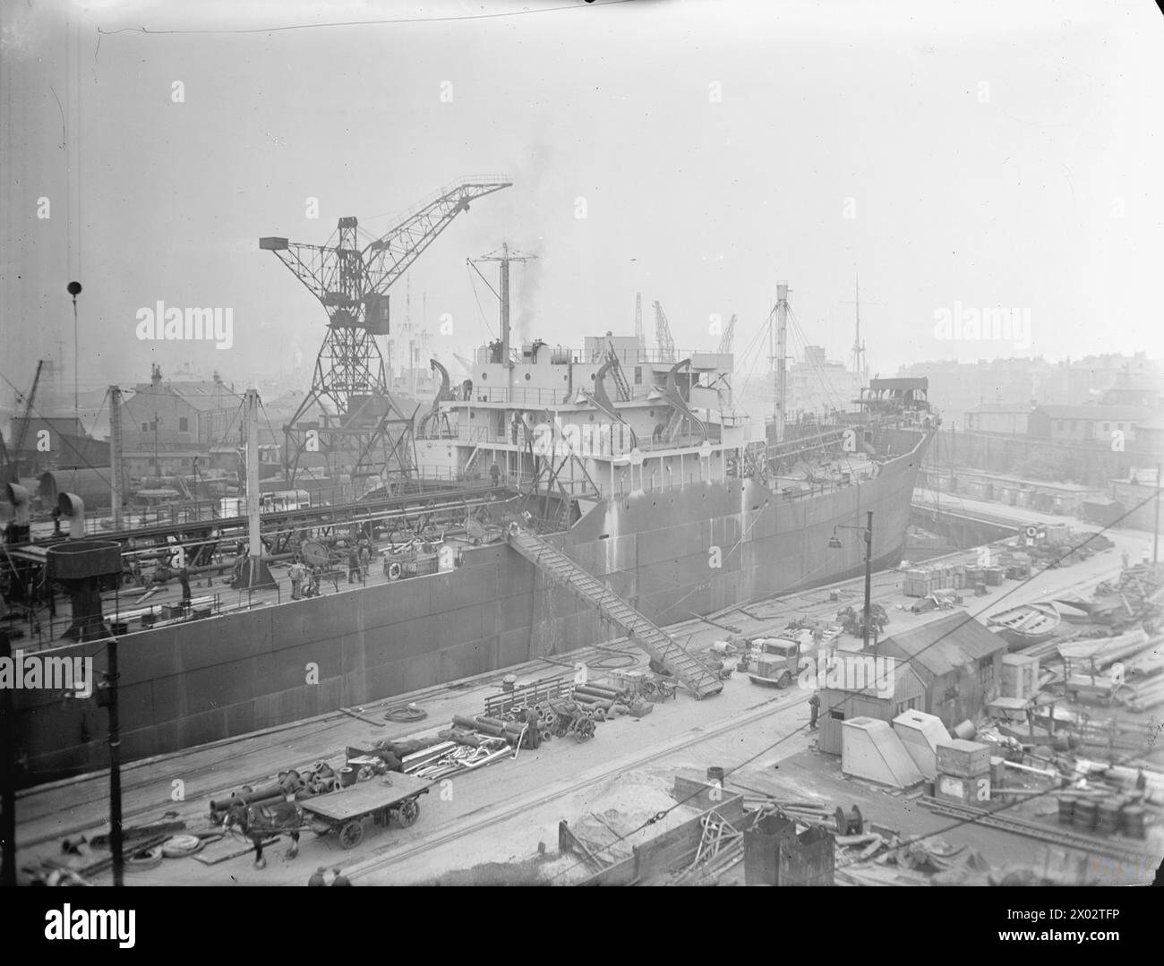 MEN AND WOMEN BEHIND BRITAIN'S SHIPS. MAY 1945, HARLAND AND WOLFF'S ...