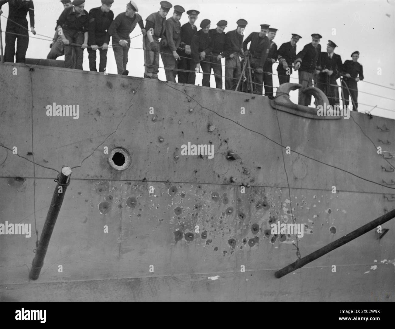 BACK FROM THE BATTLE OF THE BAY. 3O DECEMBER 1943, PLYMOUTH. HOMECOMING ...