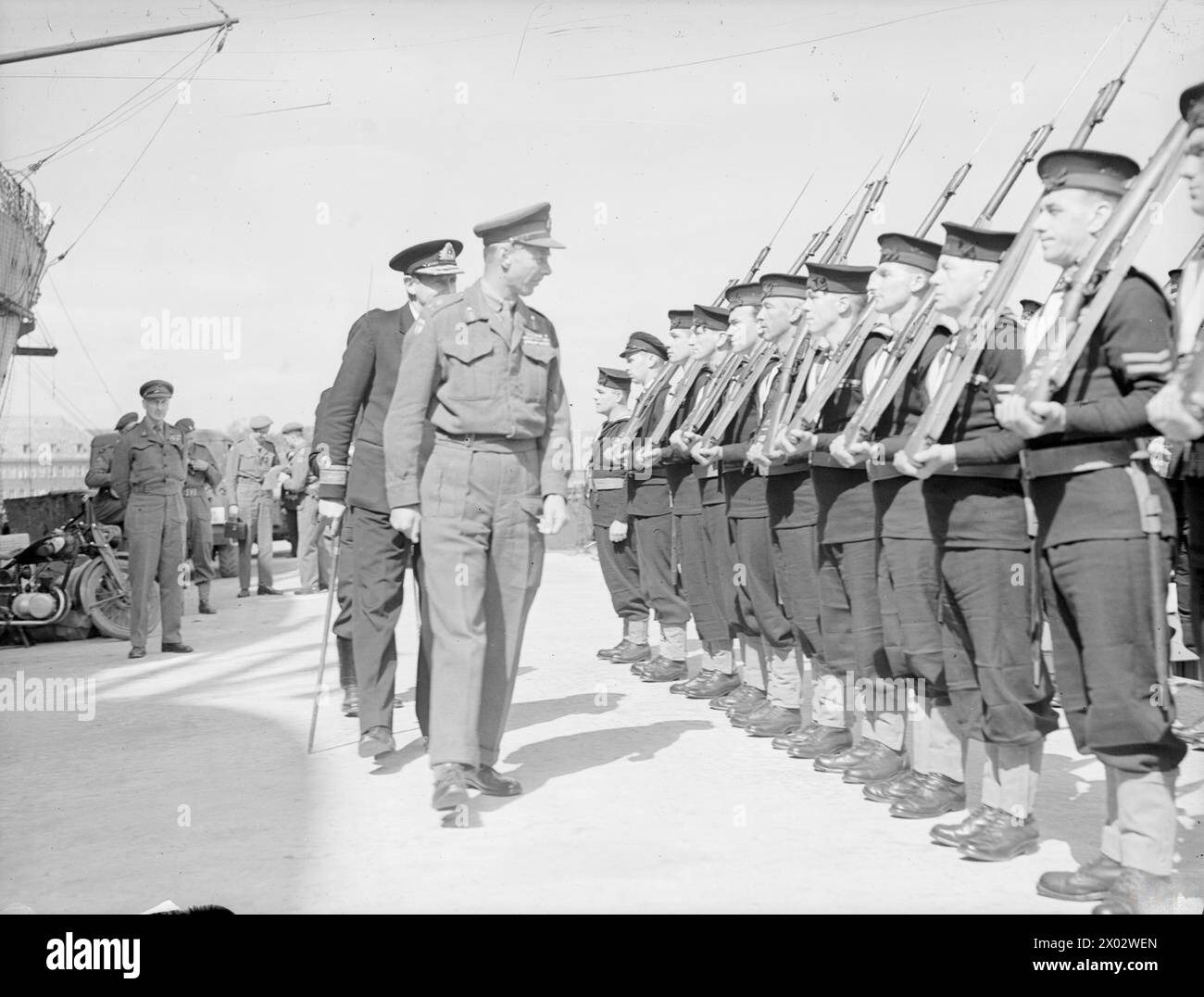 GENERAL DEMPSEY AT KIEL. 19 MAY 1945, DURING THE TOUR OF KIEL HARBOUR ...
