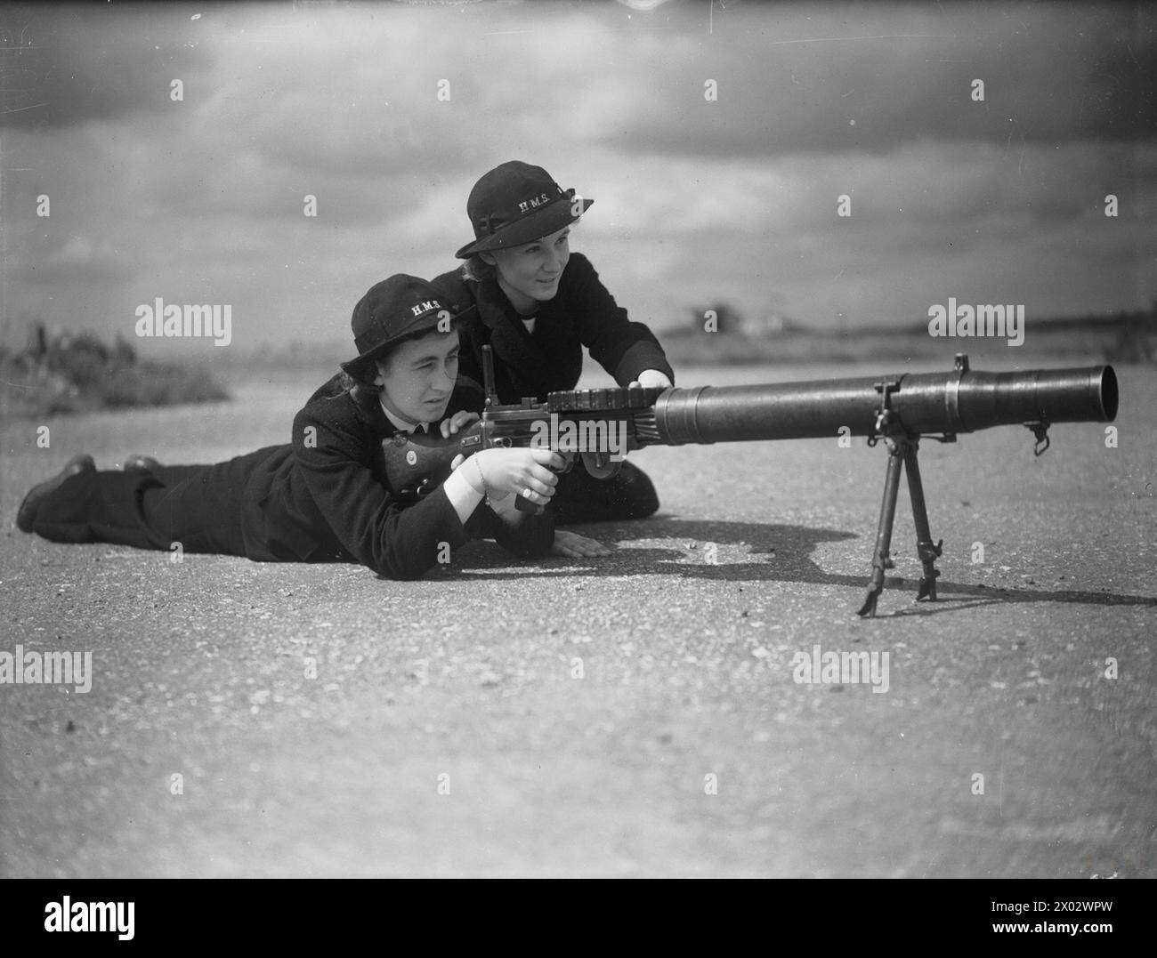 WRNS Wren Armourers tested and maintained guns, including a Lewis gun ...