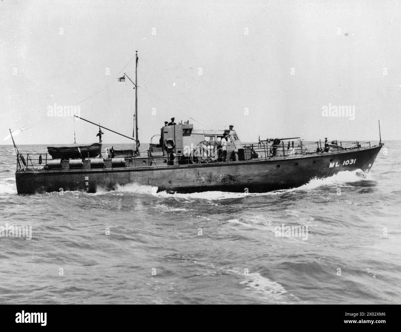 THE ROYAL NAVY DURING THE SECOND WORLD WAR - HDML 1031, underway at sea ...