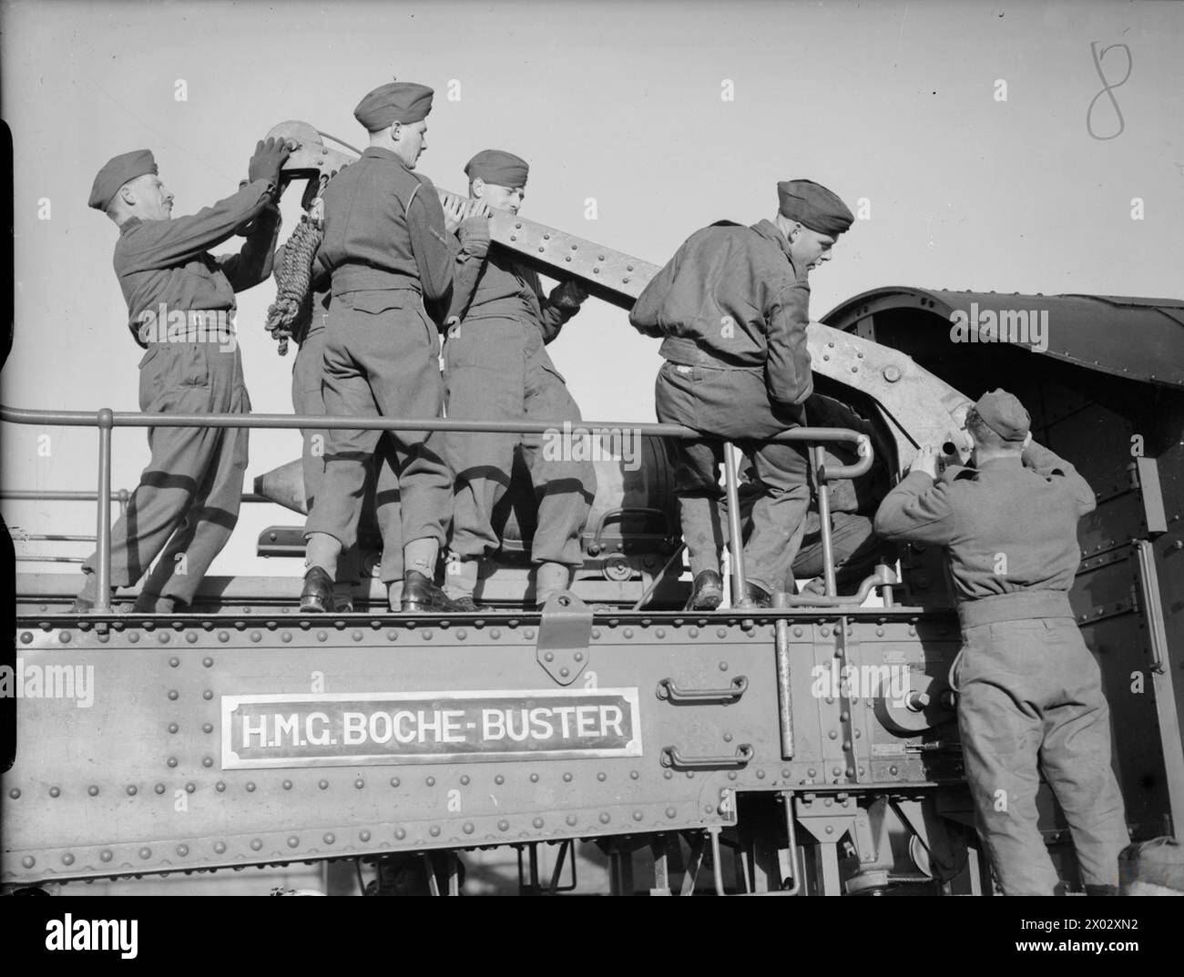 THE BRITISH ARMY IN THE UNITED KINGDOM 1939-45 - The shell hoist of ...