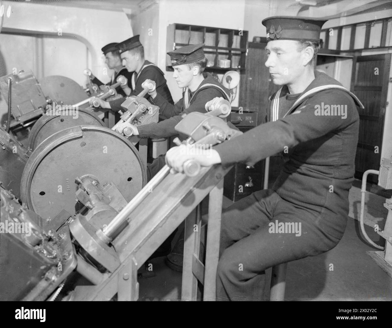 DESTROYERMEN OF THE ROYAL NAVY TRAIN IN MODERN SCHOOL SHIP. SEPTEMBER ...