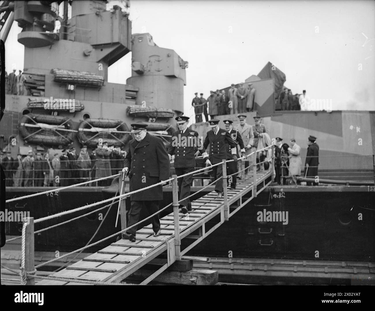 Hms churchill rosyth hi-res stock photography and images - Alamy