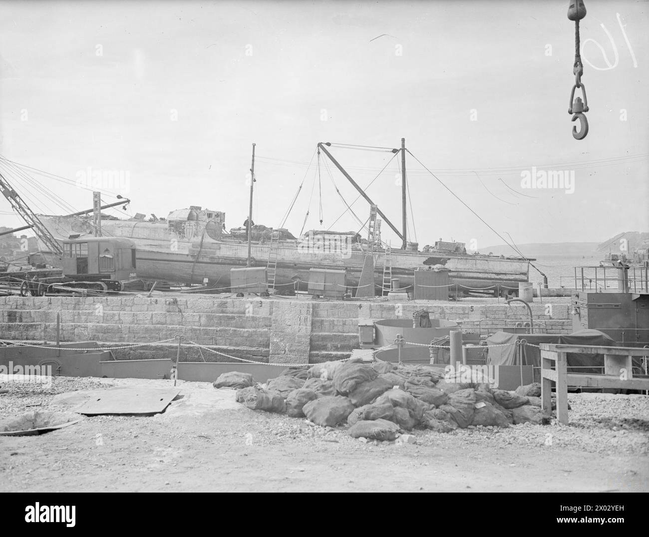 A GERMAN E-BOAT. 24 AND 25 APRIL 1945, PLYMOUTH. VARIOUS CONSTRUCTIONAL ...