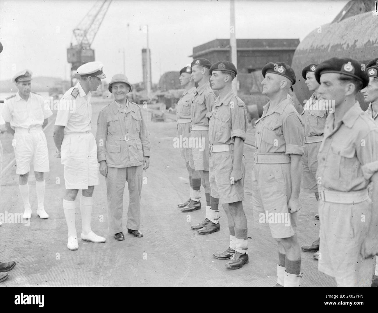 ADMIRAL MOUNTBATTEN MEETS MR JACK LAWSON. 28 SEPTEMBER 1945, SINGAPORE ...