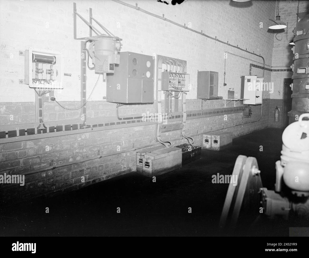 ROYAL NAVY INTERNAL COMBUSTION ENGINE SCHOOL. JULY 1945, HELLENSBURGH ...