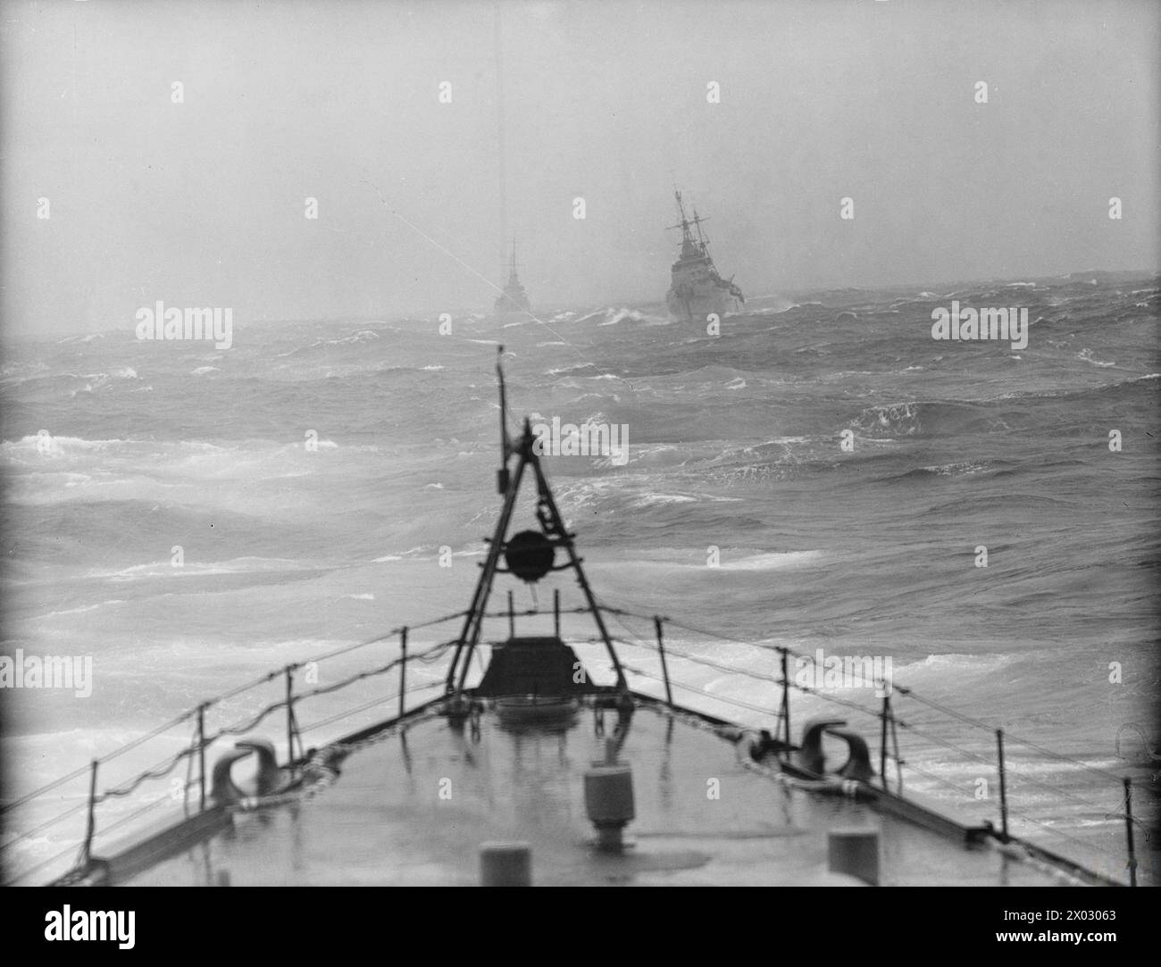 Big troughs hi-res stock photography and images - Alamy