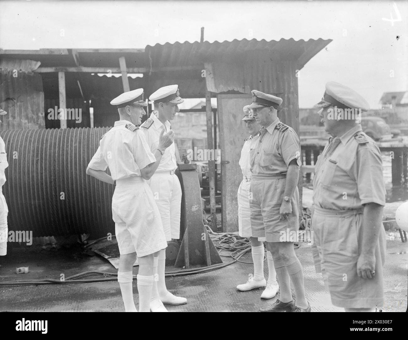 LORD LOUIS MOUNTBATTEN AT SINGAPORE. 28 SEPTEMBER 1945, SINGAPORE ...